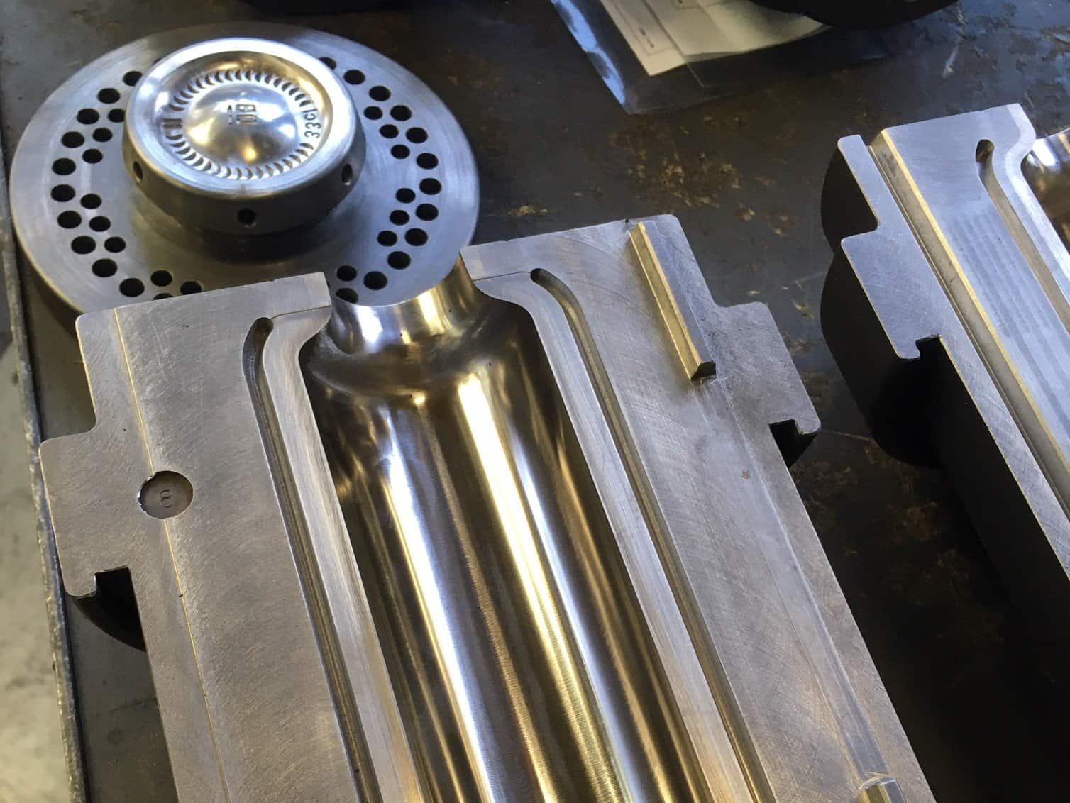 Glass mold repair - Laser Cladding - Laser Metal Additive Manufacturing ...