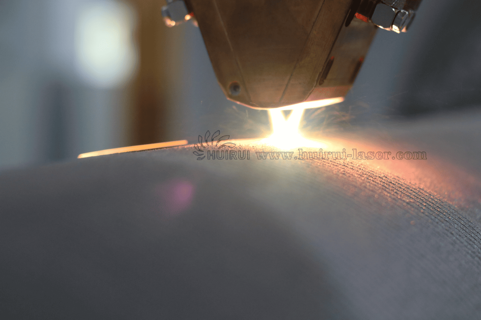 Application case of laser cladding strengthening of looper roller ...