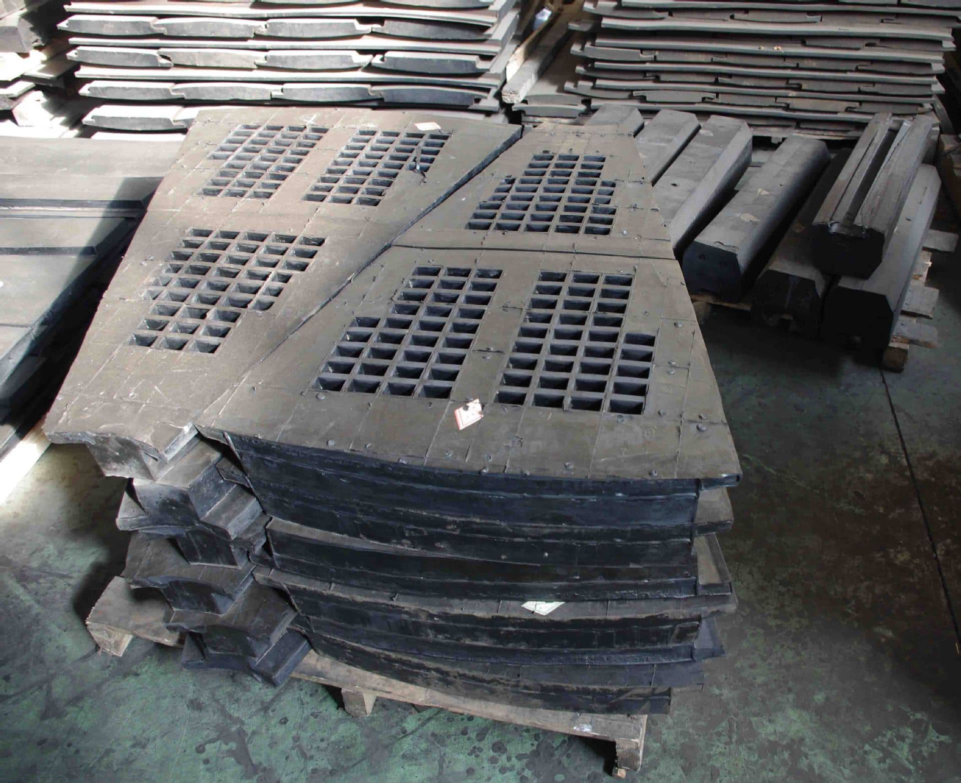 A liner laser cladding strengthening repair device - Laser Cladding ...